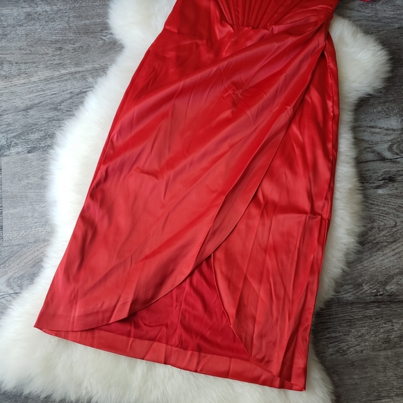 Dani•Thegirl | Dresses | Glossy Satin Draped Sleeve Off The Shoulder ...